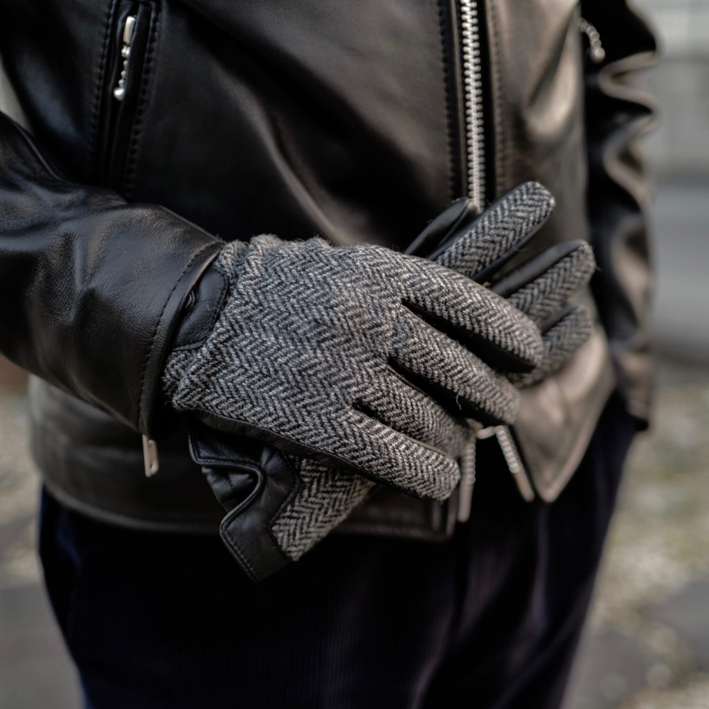 1777年創業のグローブ専業メーカー【DENT’S/デンツ】から時代に合わせた銘品モデルをご提案したいと思います。 ｜ Clothes to ...