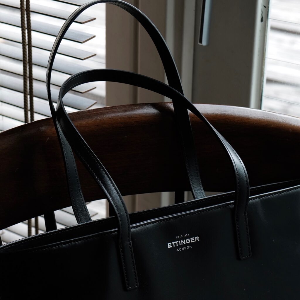 【ETTINGER/エッティンガー】から品格漂うニュートートバックをご提案します。※追記アリ ｜ Clothes to You｜GLORYGUY＆Cachette