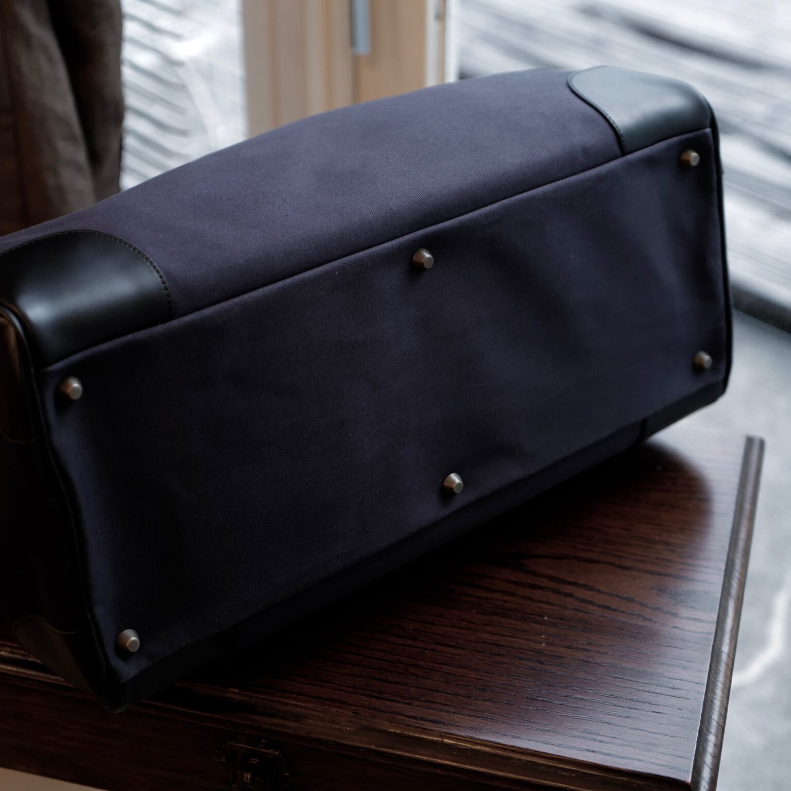 英国王室御用達ロイヤルワラントメーカー【ETTINGER/エッティンガー】からトラベルバックをご提案します。※25AW【MACKINTOSH / マッキントッシュ】から1型入荷のお知らせ ...